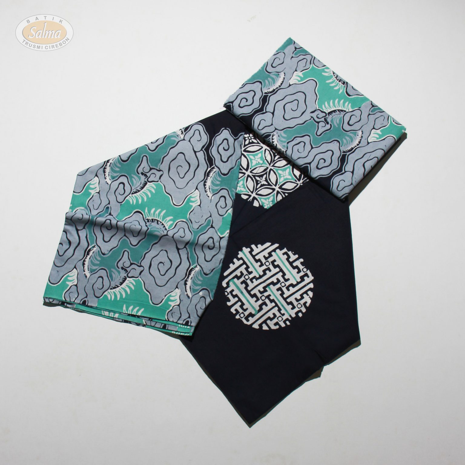 Jual Kain Batik Motif Mega Mendung 2D Kombinasi | Batik Salma