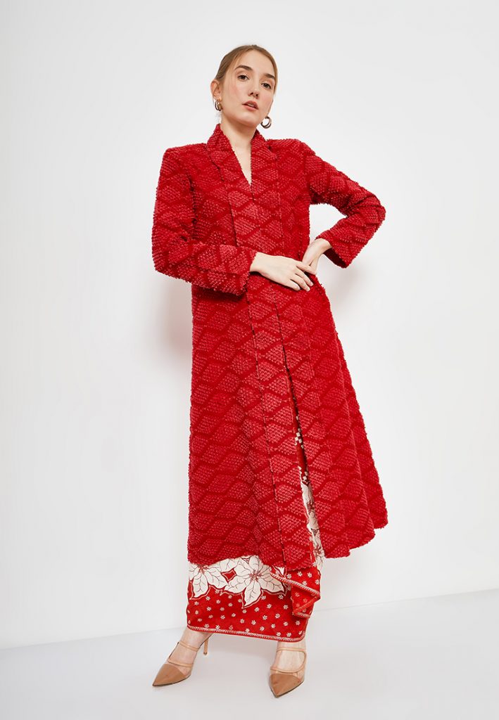 Kebaya Sutra Tenun Bulu Merah | Batik Salma