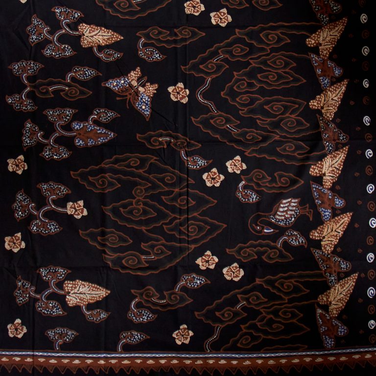 Kain Batik Tulis Mega Mendung Hitam Katun Primisima 2 Meter | Batik Salma